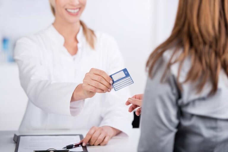 How to Renew Health Card in Qatar | Property Finder