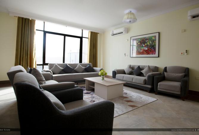 Rent in Ezdan Village 25: Superb Attractive 6-BR Villa at excellent ...