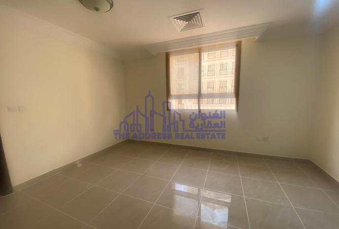 Rent in Al Rayyan Commercial Plaza: 3 BR Unfurnished Apartment Opposite ...