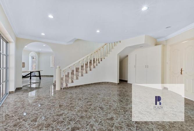 Rent in Barzan Compound: 4 bedroom detached villa in New Salata ...