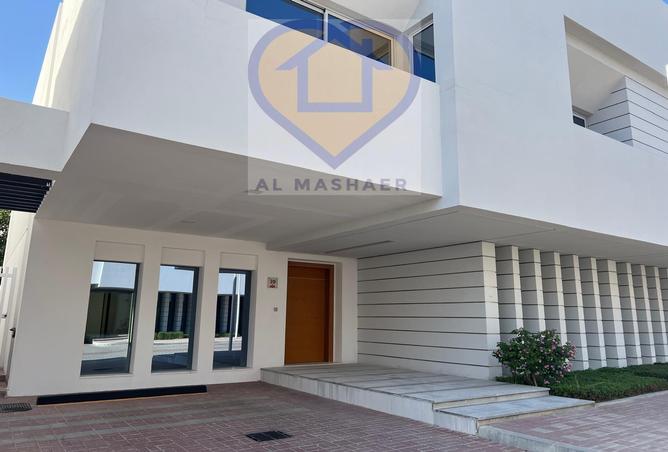 6 غرف نوم بيوت و فلل للايجار في Les Roses Compound - 1 فيلا للايجار ...