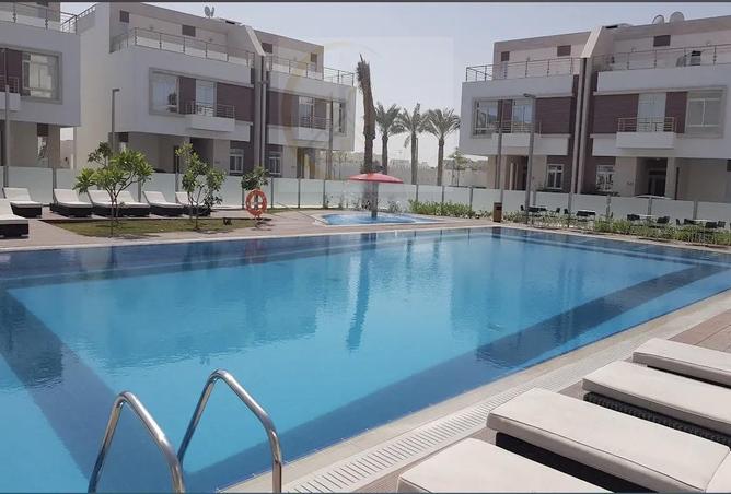 Rent in Wadi Al Markh: Luxury three + maid Villa In wonderful Compound ...