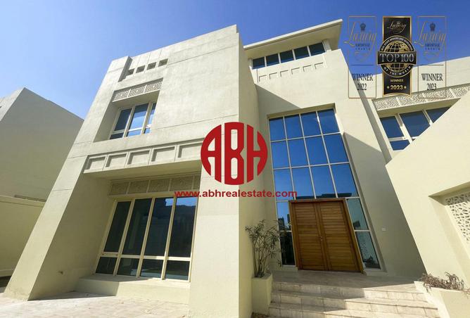 Rent in Al Fanar complex: LUXURIOUS 4-BDR VILLA + MAID ROOM | PRIME LOCATION | Property Finder
