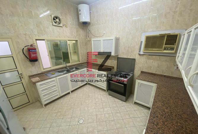 Rent in Old Al Rayyan: Compound Villa| 3 bedrooms + maid | Laqta ...